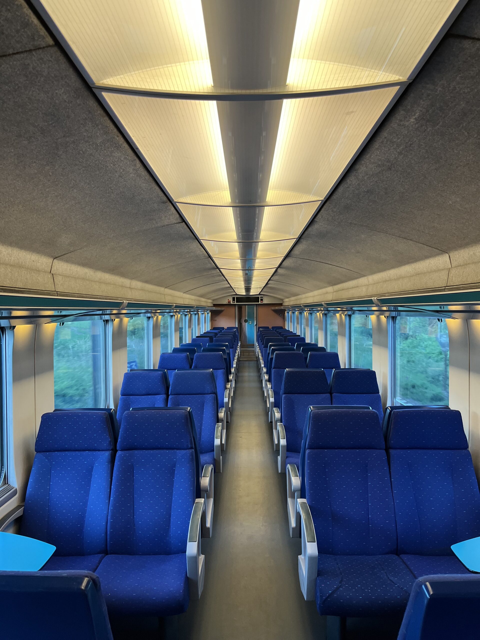 Mons-Aulnoye - Belgium and France close a cross border passenger ...